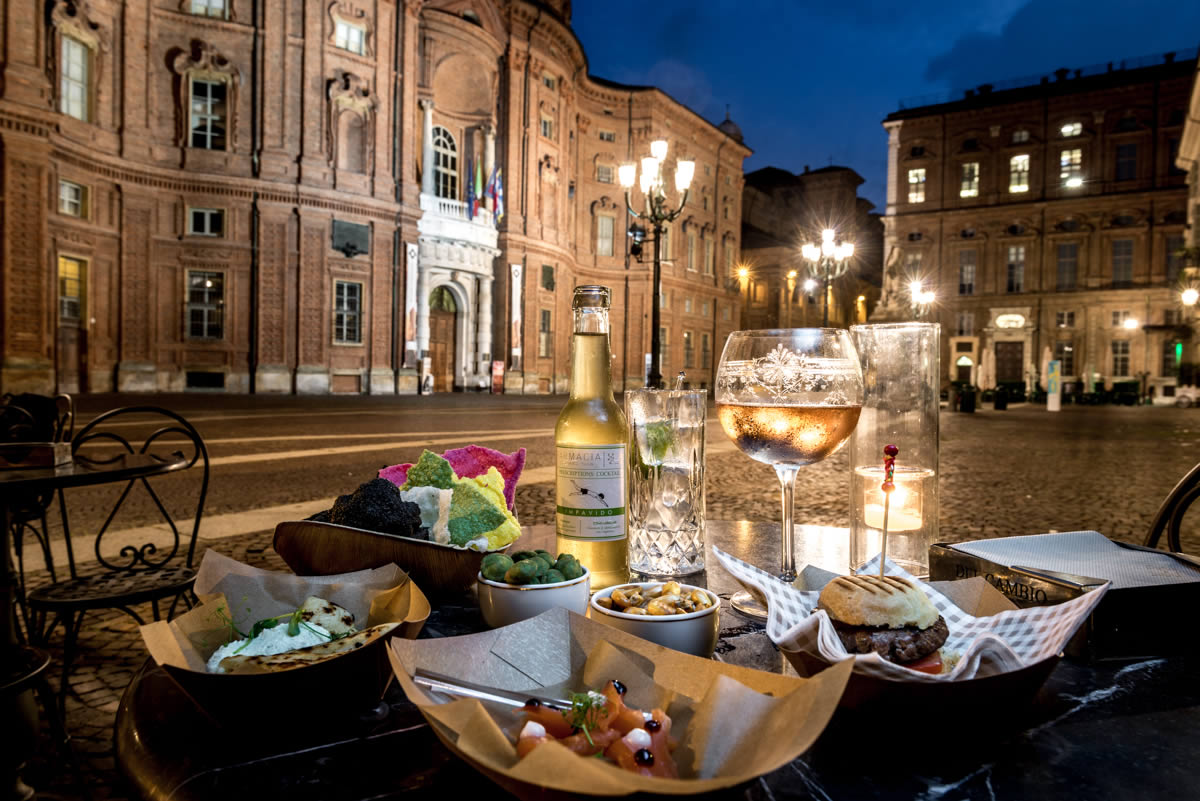 L'Arte dell'Aperitivo a Torino - Booking Piemonte